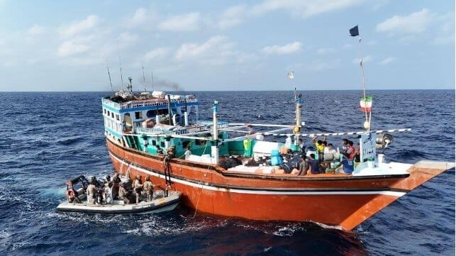 Somali Pirates Seize Ship